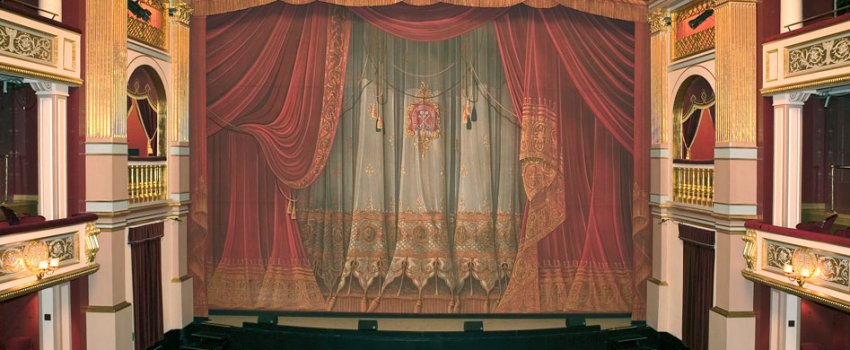 DRAMMENS TEATER: La Scala i miniatyr | VisitDrammen
